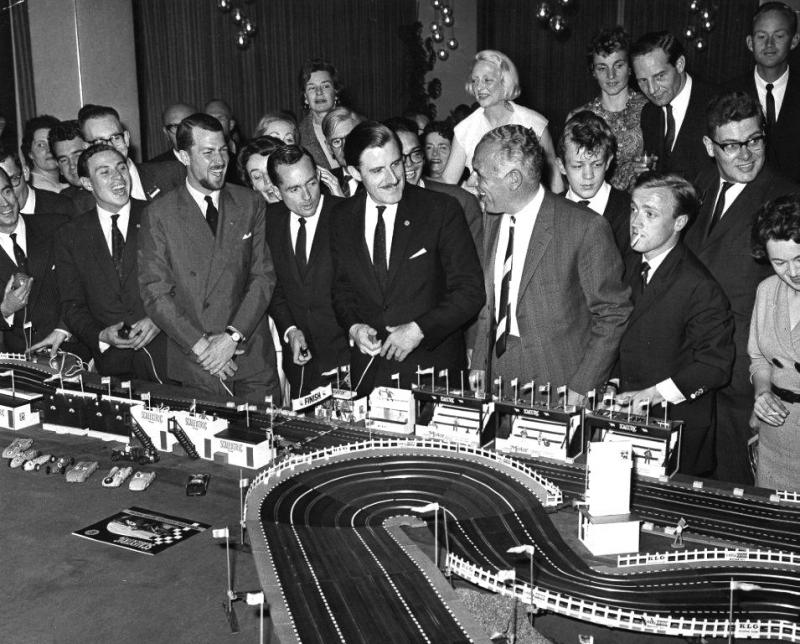 Mucho talent at the drivers panel - Slot Car History - Slotblog