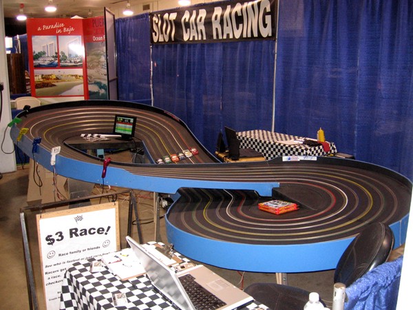 Cruzin' the border! - General Slot Car Racing - Slotblog